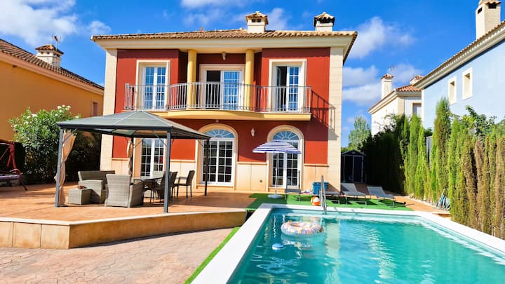 Butterfly Villa -Private Pool & Playground - Monforte del Cid
