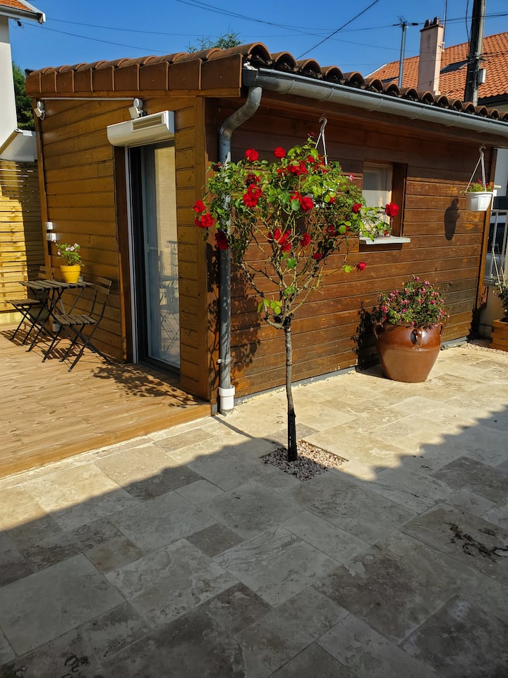 Studio - Chalet Indépendant - Décines-Charpieu