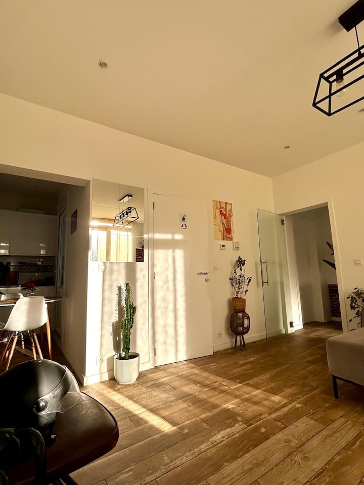 Cheerful Room In A Spacious Shared  House - Schoten