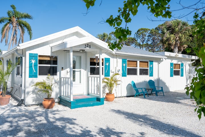 Bamboo Cottage, Minutes To Beaches & Dearborn St! - Englewood