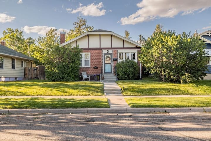 Charming Cottage Sleeps 7-walk To Cfd! - Cheyenne, WY