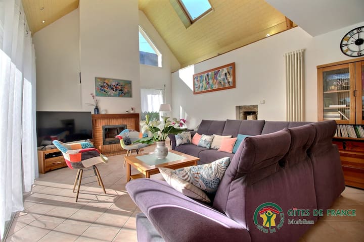 Le Clos Du Mûrier, Gîte Pour 10 Personnes - Vannes