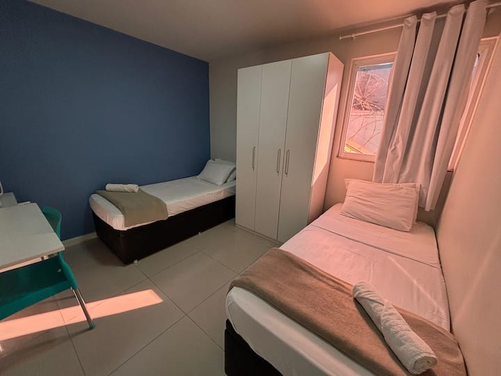 Quarto 8 Para 2 Pessoas - Perto Do Aeroporto Gig - Rio de Janeiro