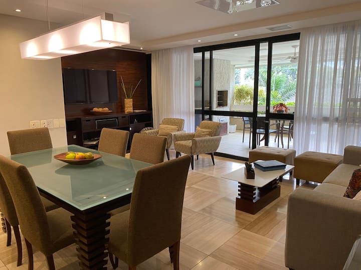 Apartamento Na Quadra Da Praia Da Barra - Rio de Janeiro