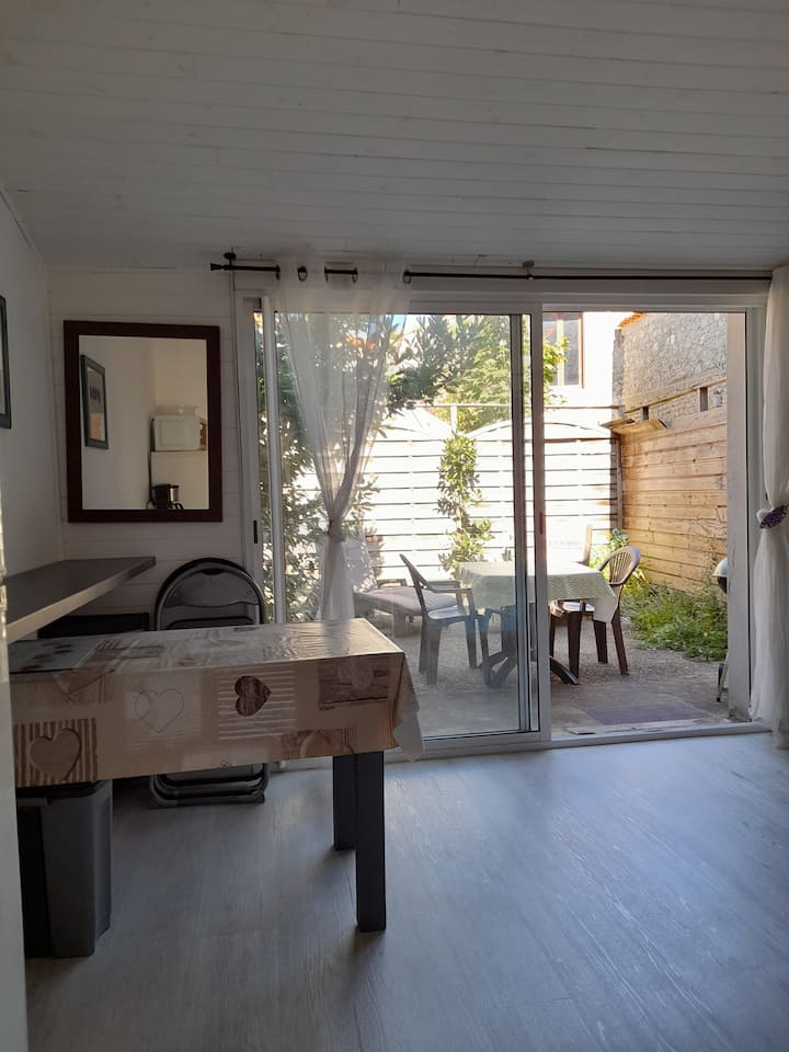 Apt Tout Rdc, Cozy, Cour Privée Avec Transat, Bbq - Saujon