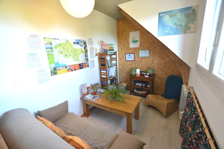 Chambre+cuisine Chez "Le Rouquin Qui Roule" - Rostrenen