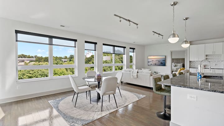 One Of The Largest Apartments In Tysons - Fairfax, VA