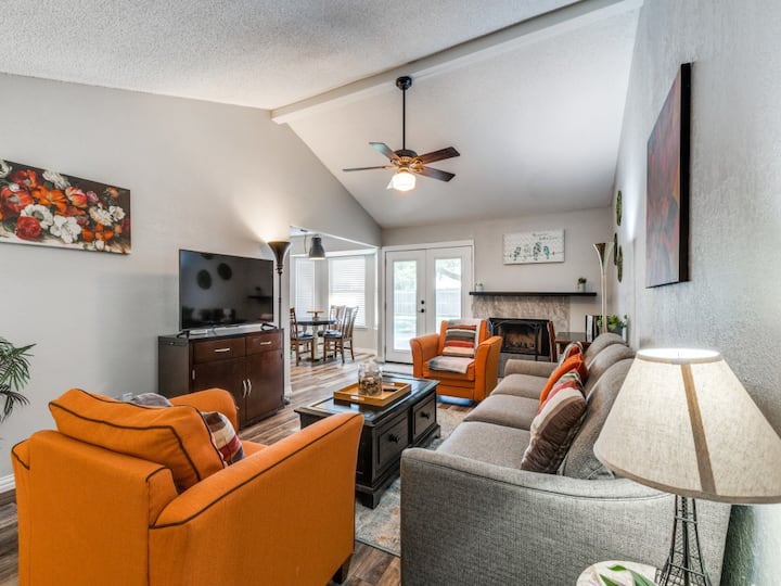 Dog Friendly Home In Watauga - C&A, North Richland Hills