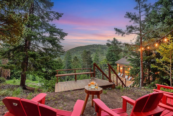 Luxury Evergreen Retreat | Hot Tub Near Red Rocks - Evergreen, CO