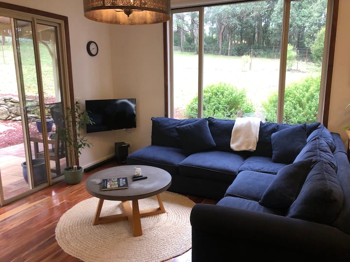 Mountain Farm Retreat - The Cottage - Healesville