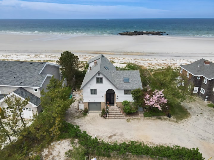 Home On Ocean Dunes Of Private Wingaersheek Beach - Ipswich, MA