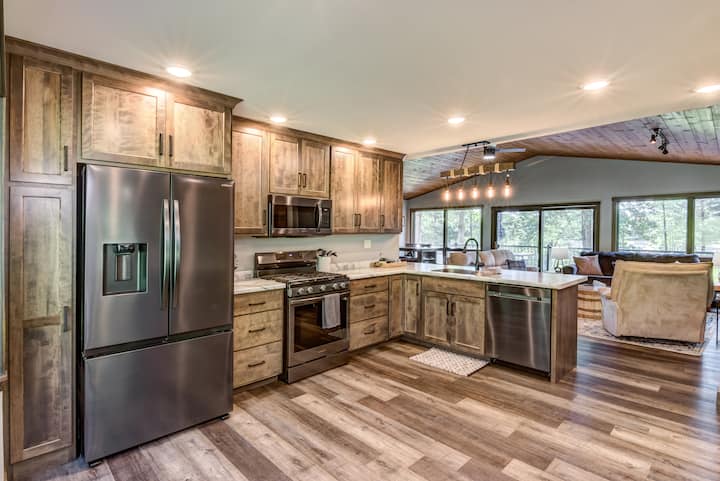 Poverty Point On Lake Holcombe - Cornell, WI