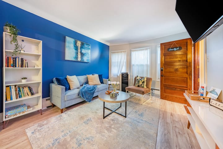Cozy Blue 2br Apt W Free Parking/9 Min From Mdw - Fernwood - Chicago