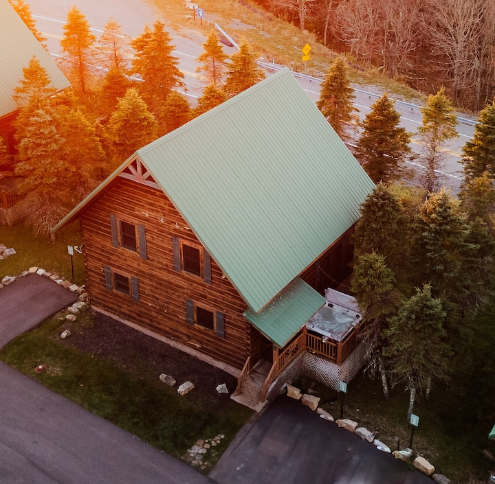 Cozy Cabin Retreat W/ Private Hot Tub Near Slopes - Snowshoe, WV