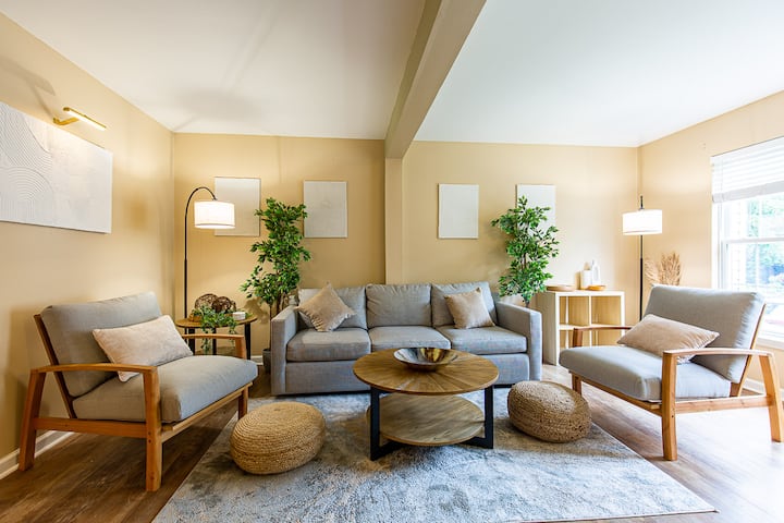 Lux Haven- Cinema, Billiards, Office | Nest Nights - Montgomery County, MD