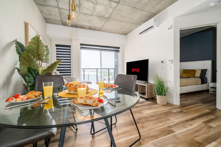 Le Chic Charest | Terrasse | Piscine & Bbq | Ac - Levis