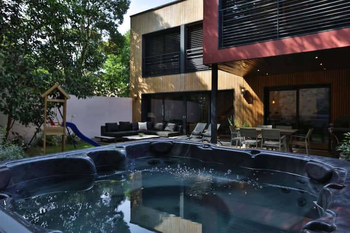 Maison En Bois Design  Avec Jacuzzi - Bouches-du-Rhône