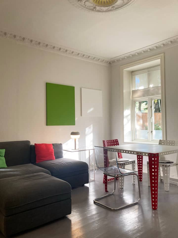 Quiet 2-bedroom Condo With Garden In Gamlebyen - Oslo