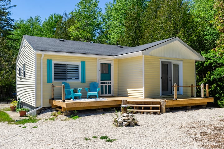 Mikinaak Cottage - 
