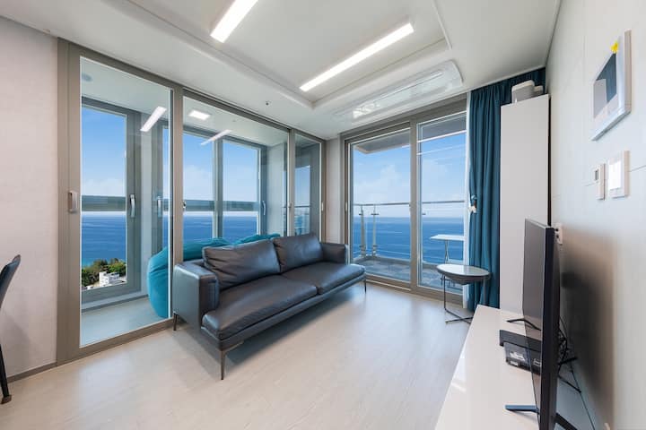 #22층오션뷰#인생숙소#아침이 더 즐거운 이곳#몸만와도 좋을이곳~ - Gangneung-si