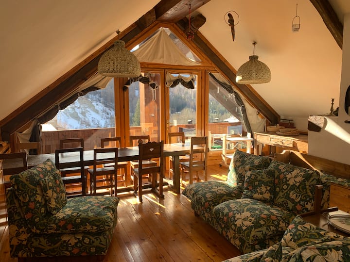 Appartamento Incantevole, In Tranquillo Borgo - Sestriere