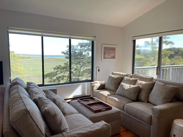 Walk To Beach, Beautiful Views! - Wellfleet, MA