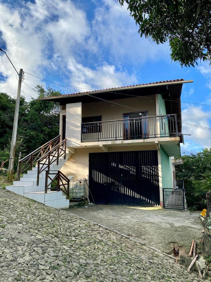Casa No Centro Espaçosa Com Estacionamento - Guaramiranga