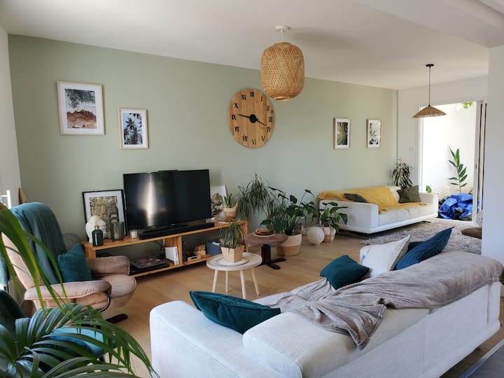 Maison Chaleureuse, Spacieuse Et Idéalement Située - La Bernerie-en-Retz