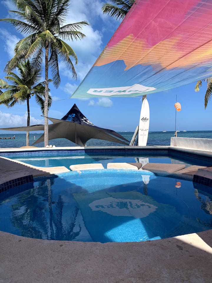 Tranquil Beachfront Getaway - Isla Mujeres