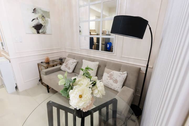 Staycation At Field Residences Near Airport - Muntinlupa