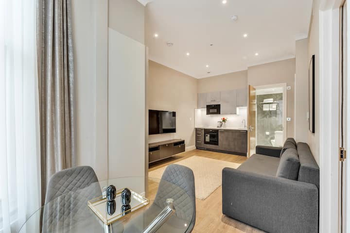 Luxury 1-bed Apartment In Chelsea - Chelsea