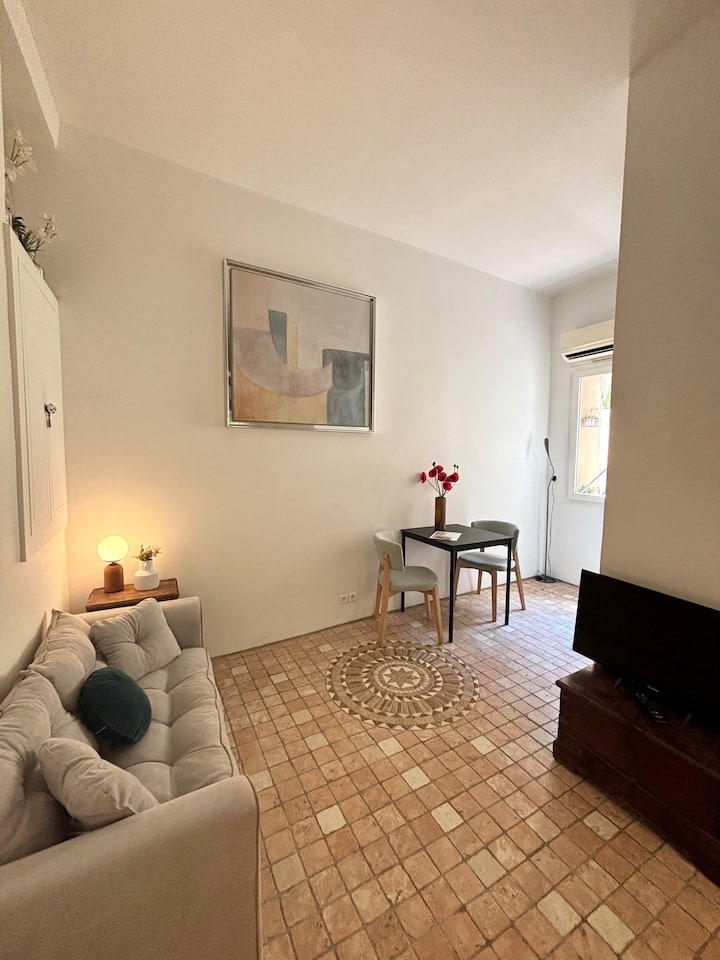 Charmant Studio Au Coeur De La Vieille Ville - Antibes