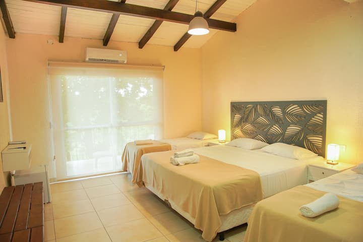 Habitación Cuádruple Hotel Isondu - Puerto Iguazú