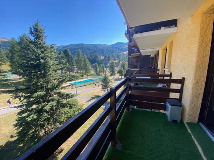 Plein Sud. Piscine Et Tennis Privés .
2 Chambres - Risoul
