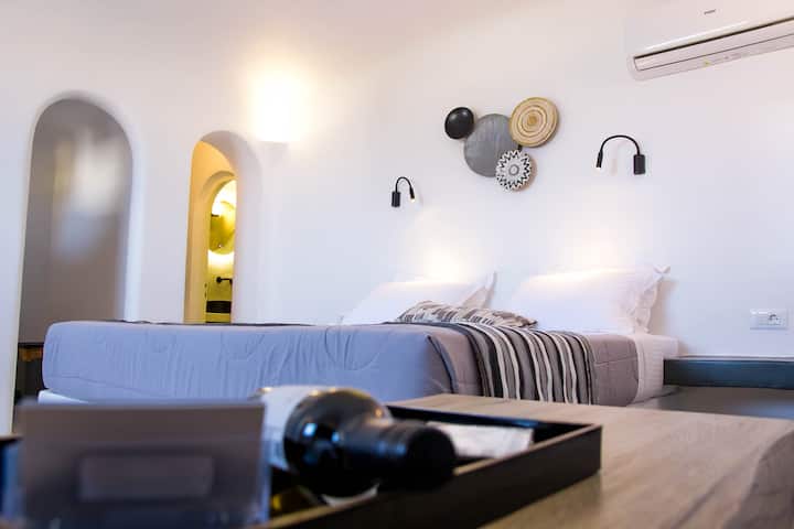 Andreas Hospitality Double Comfort Studio - Santorini
