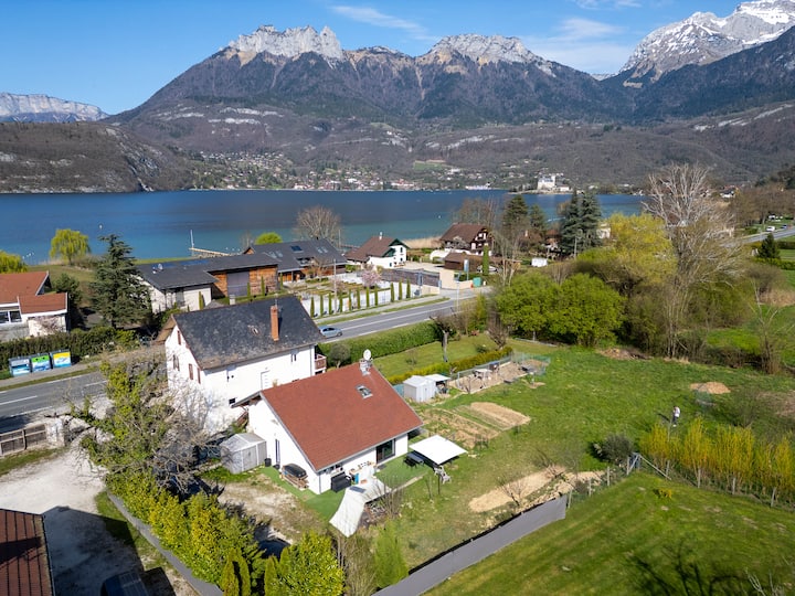 Maison Familiale - Grand Jardin, 250m De La Plage - Lake Annecy