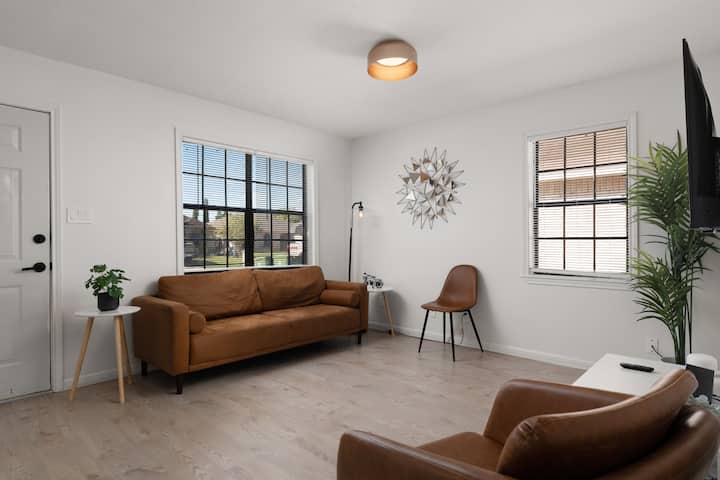 Starhouse! 3 Bdrm Private House Near Spacex! - Brownsville, TX