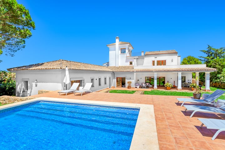 Yolo Spaces - Sotogrande - White House Villa - San Roque