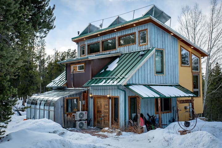 Amazing Home With Hot Tub/mnt Views
Nov Sale! $269 - Nederland, CO