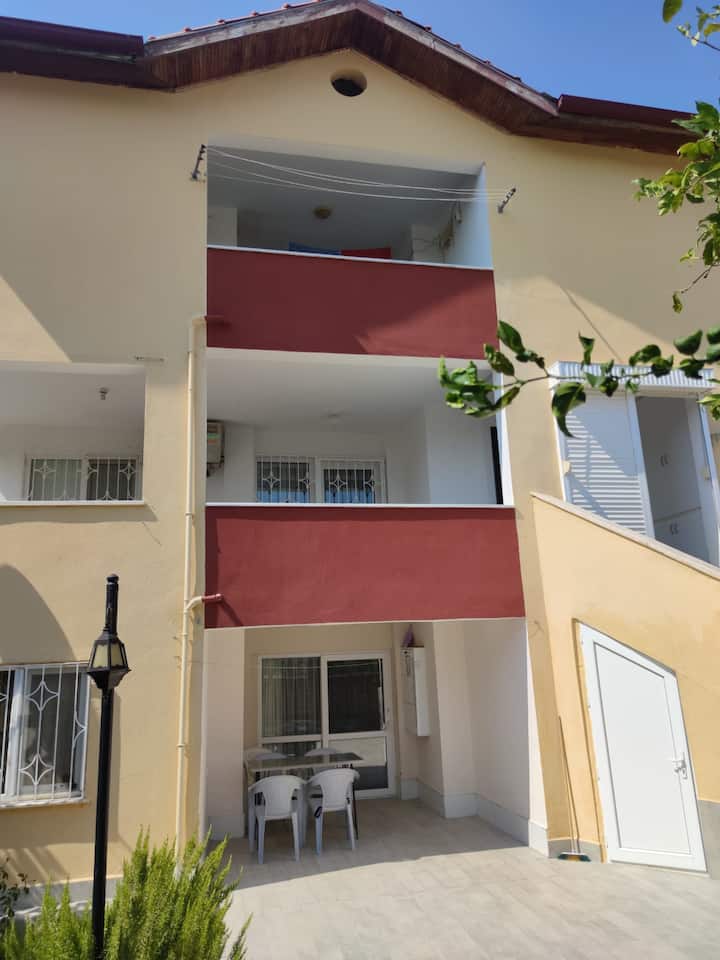 ÇOlaklı'da Cadde Kenarında, Ulaşım Oldukça Kolay. - Side