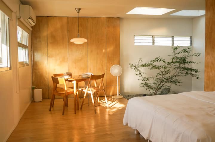 A Slow Retreat Steps Away From The Shore. - Philippines