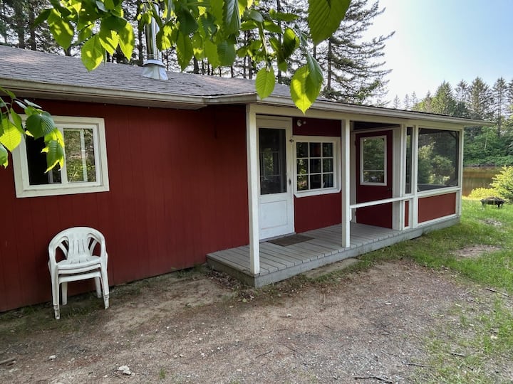 Grand Chalet Avec Petite Plage Privée - Shawinigan