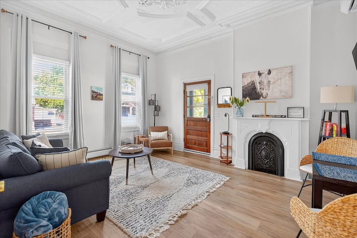 Spacious 1br Downtown Apt + 5min Walk To Broadway - Saratoga Springs, NY