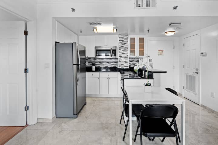 Bright 2br/2ba Orlando Apt Close To Universal - EDC Orlando