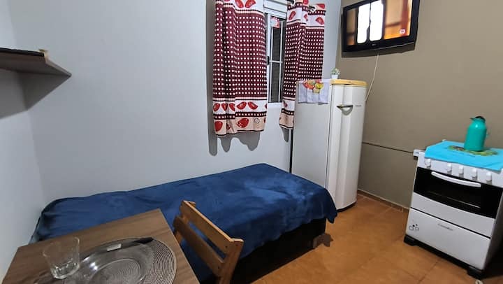 Kitnet  Individual, Prático,simples E Tranquilo - Campo Grande