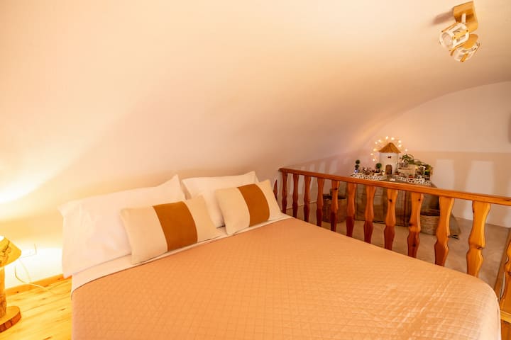 Breakfast Included - 30m From Caldera View - Santorini