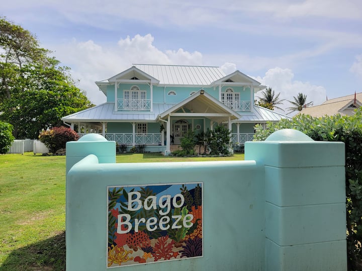 "Bago Breeze" - A Blissful 4-bdrm Villa By The Sea - Tobago