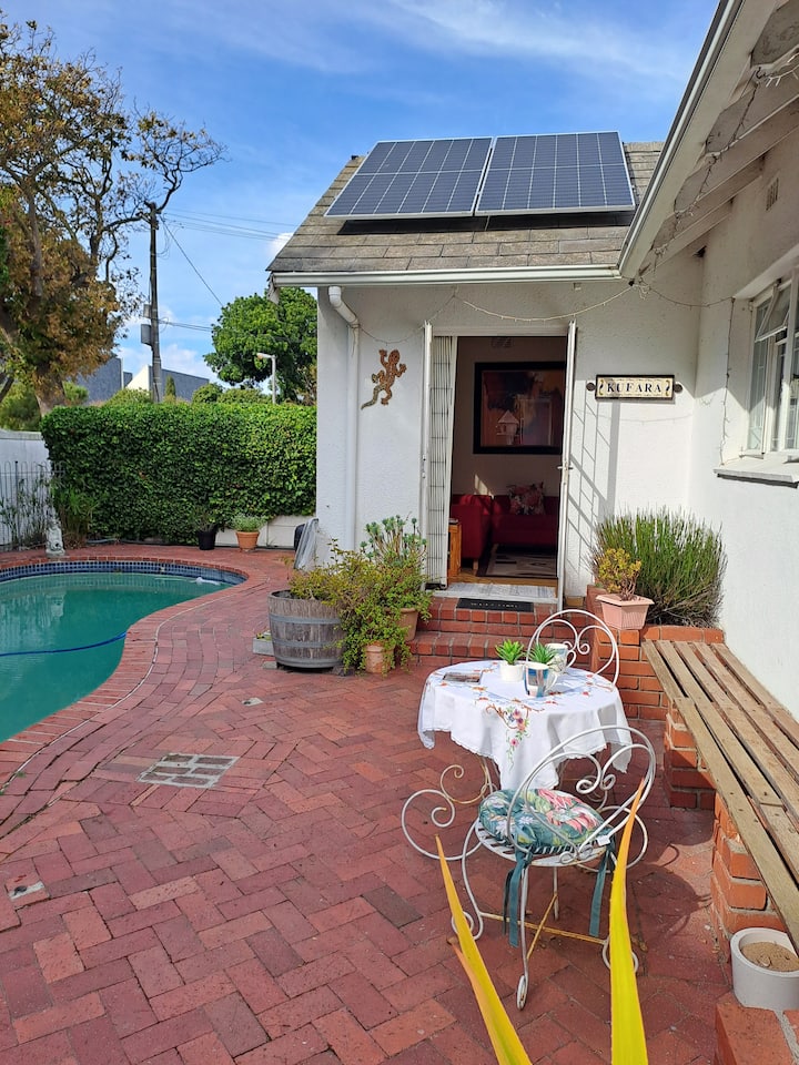 Spacious Private Suite, Pool, Garden &Full Kitchen - Cidade do Cabo