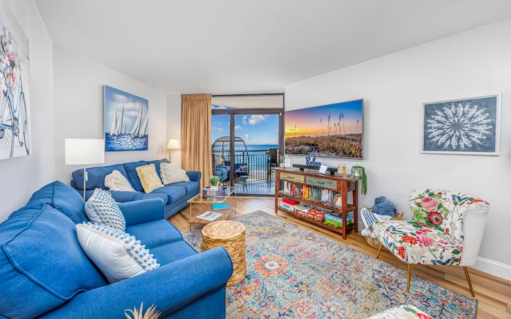 Spacious Updated Condo W/ Stunning Ocean Views - Myrtle Beach, SC