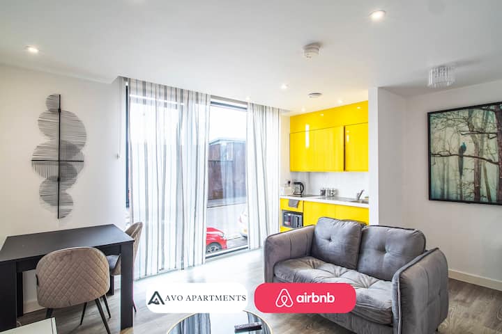 Central Contemporary Sheffield Studio With Wi-fi - Sheffield
